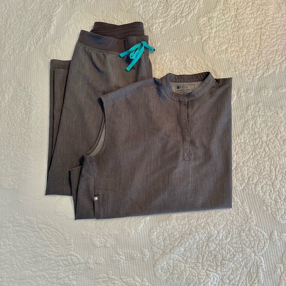 Figs | Other | Figs Graphite Scrub Set | Poshmark